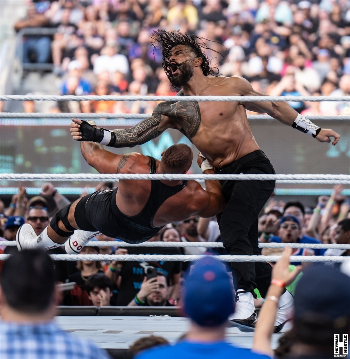 EXCLUSIVE! KIMBERLASSKICK’S PHOTO DIARY OF ROMAN REIGNS & JEY USO VS ...